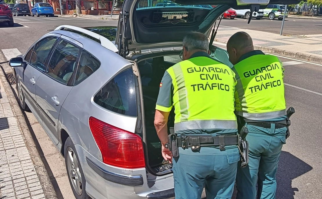 Sorprendidos dos vecinos de Mérida intentando sustraer envíos de ...